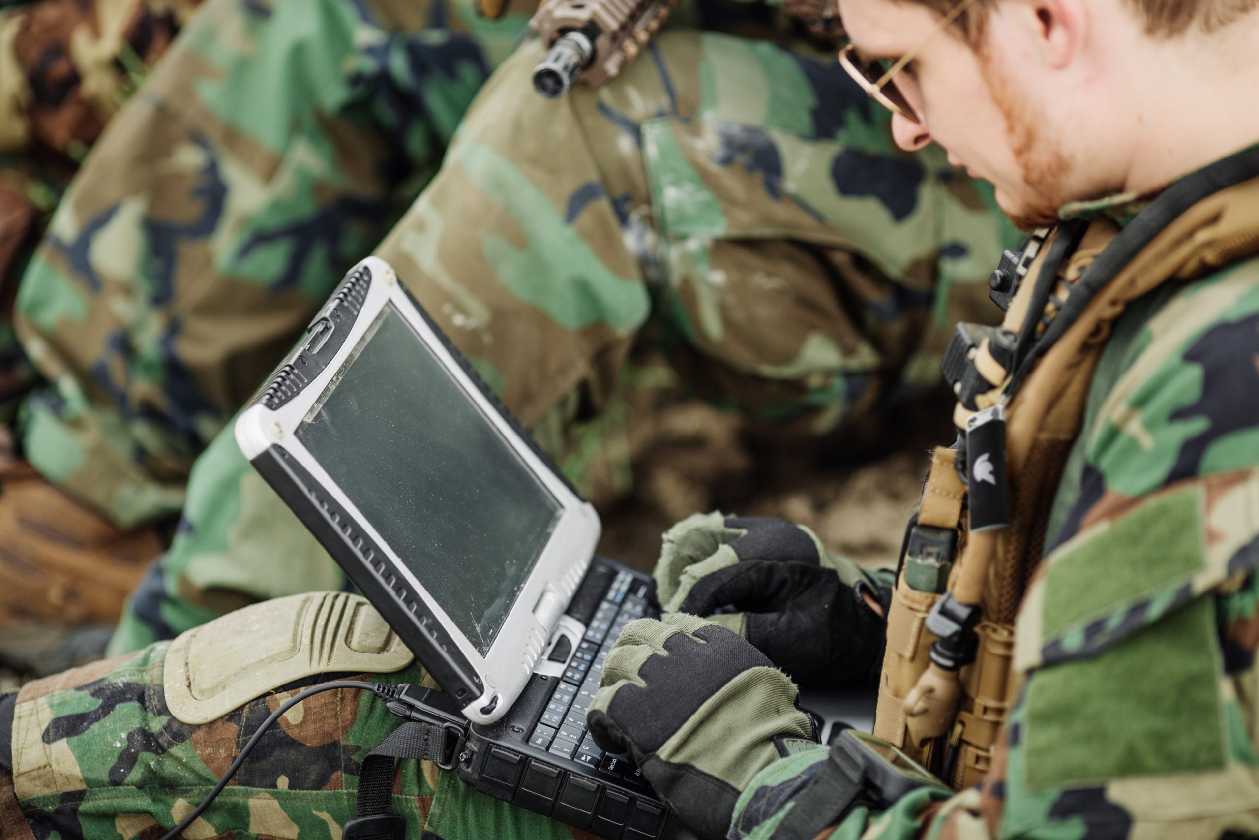 Seamless MDT Login with Auto-Lock for Patrol Cars - Proximity MFA for ...